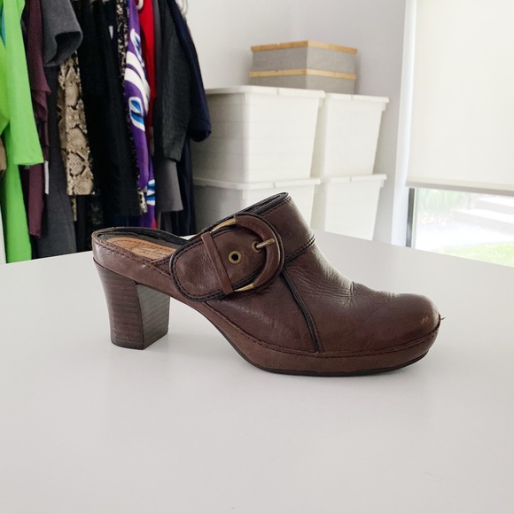Clarks | Shoes | Clarks Artisan Vintage Y2k Leather Mule Clogs | Poshmark